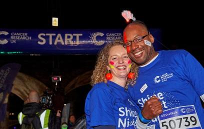 Shine Night Walk Glasgow | Cancer Research UK